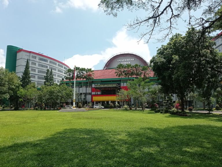 Maukuliah | Universitas Jember