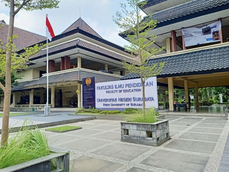 Maukuliah | Universitas Negeri Surabaya