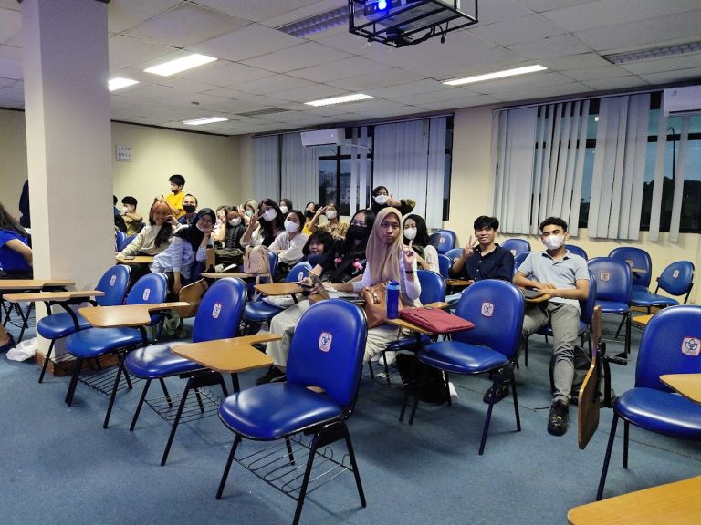 Maukuliah | President University