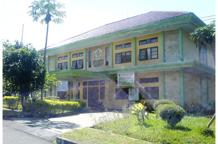 Maukuliah | Sekolah Tinggi Ilmu Ekonomi Latifah Mubarokiyah