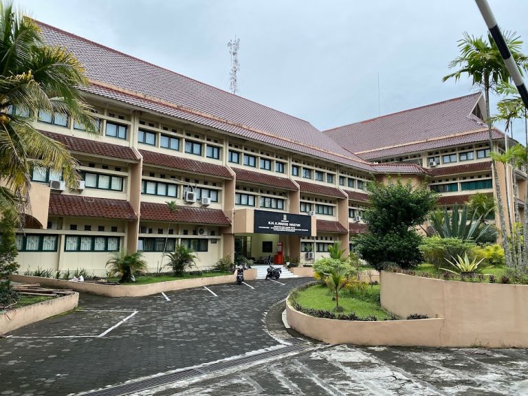 Maukuliah | Universitas Islam Indonesia