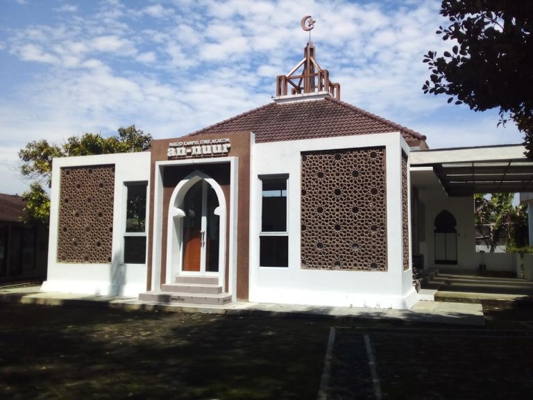 Maukuliah | Universitas Teknologi Digital Indonesia