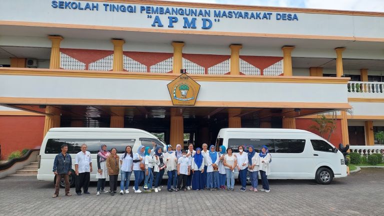 Maukuliah | Sekolah Tinggi Pembangunan Masyarakat Desa "APMD"