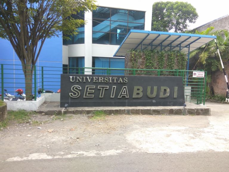 Maukuliah | Universitas Setia Budi