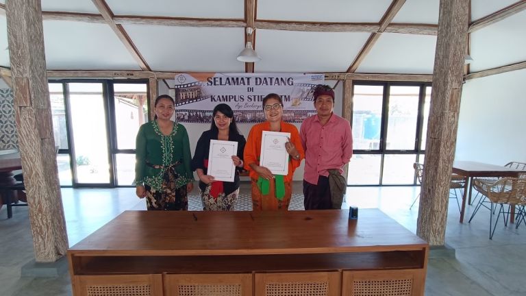 Maukuliah | Sekolah Tinggi Bisnis Runata