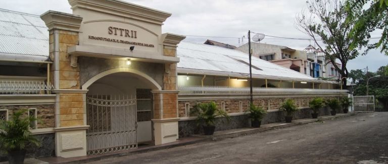 Maukuliah | Sekolah Tinggi Teologi Reformed Indonesia