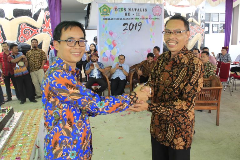 Maukuliah | Sekolah Tinggi Agama Katolik Negeri Pontianak